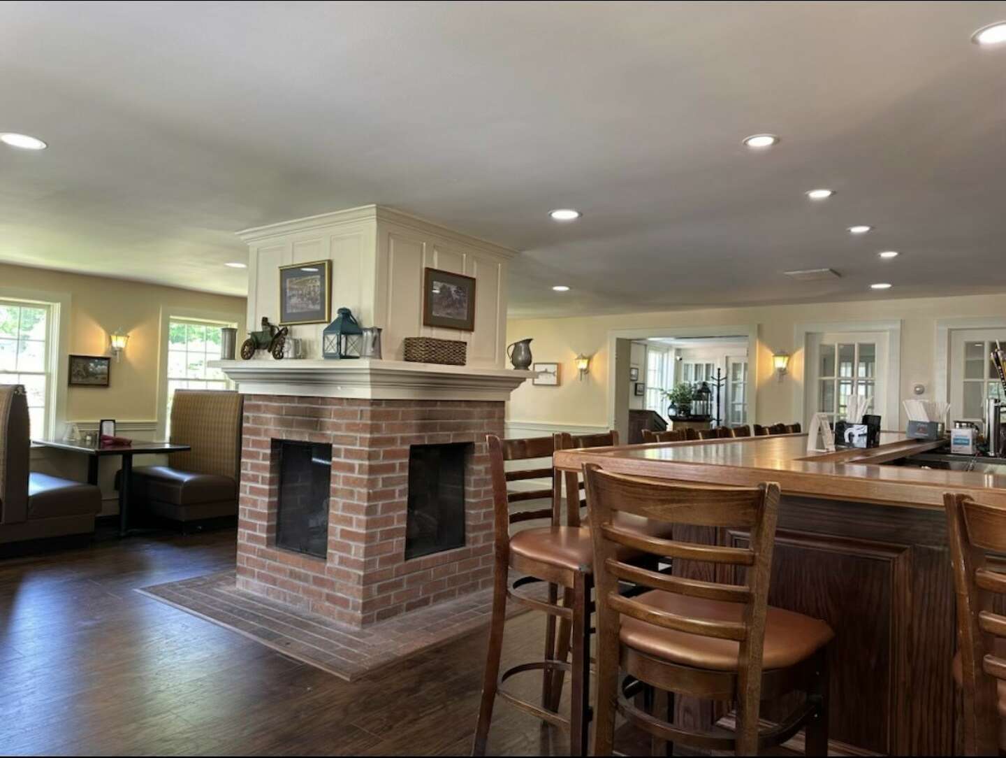 New restaurant, The Tavern at Spring Hill, opens in Storrs inn