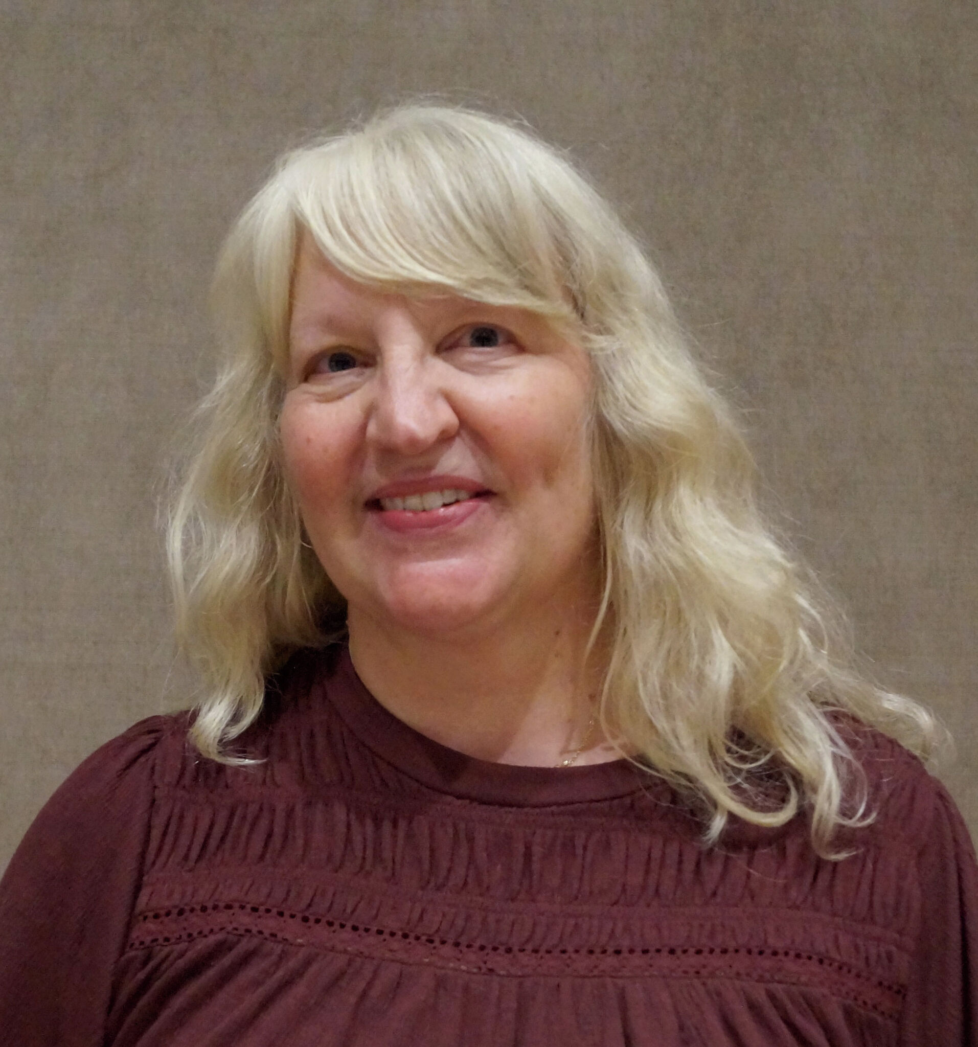 Danbury 4th grade teacher Lori Woodruff receives CEA excellence award