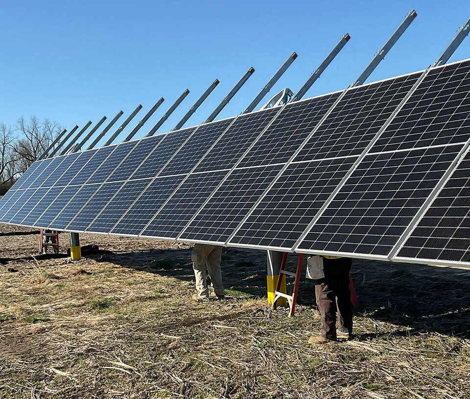 Second solar farm nears completion in Edwardsville IL