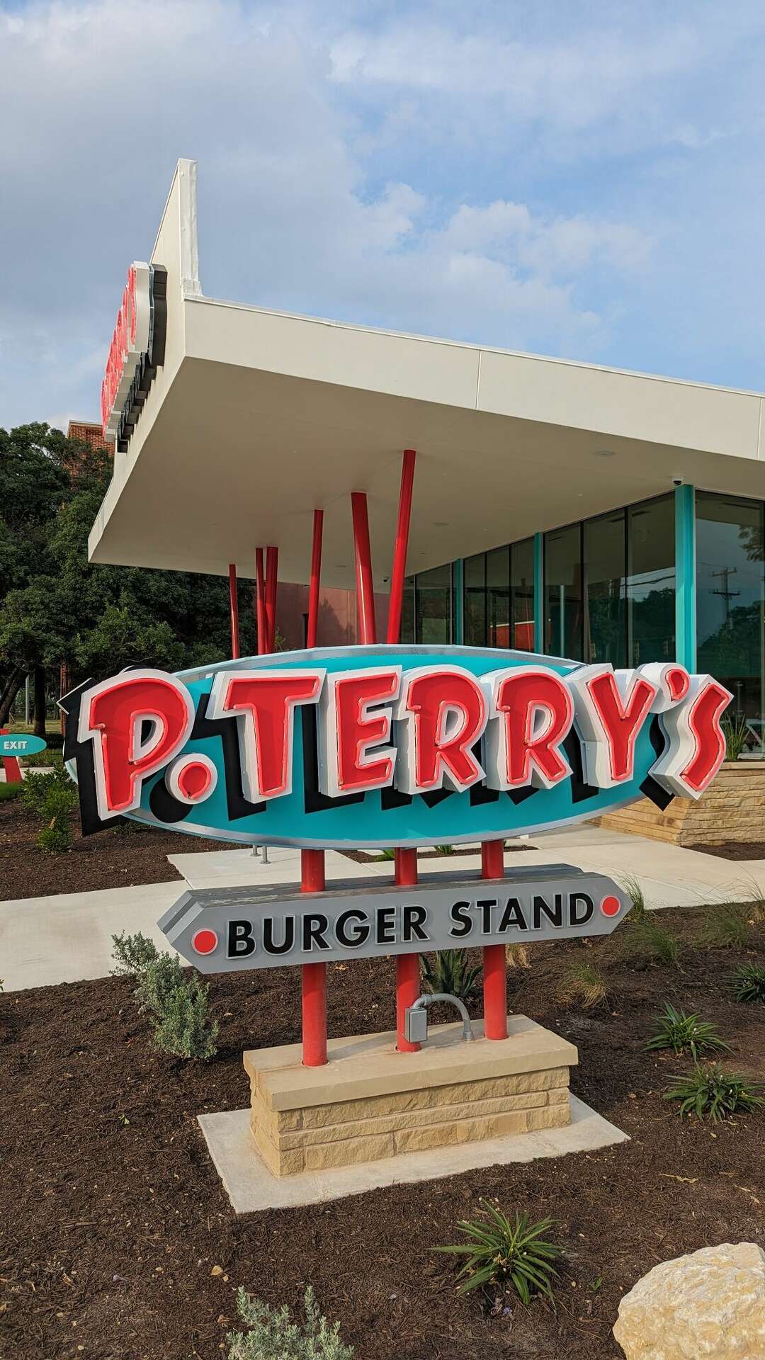 P. Terry's Burger Stand opens fifth new location in San Antonio