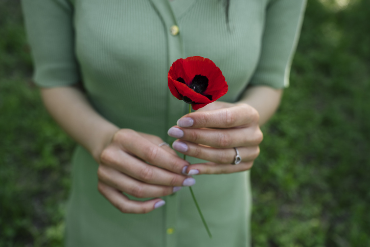 The power of a tiny poppy — Robin writes by Robin Garrison Leach