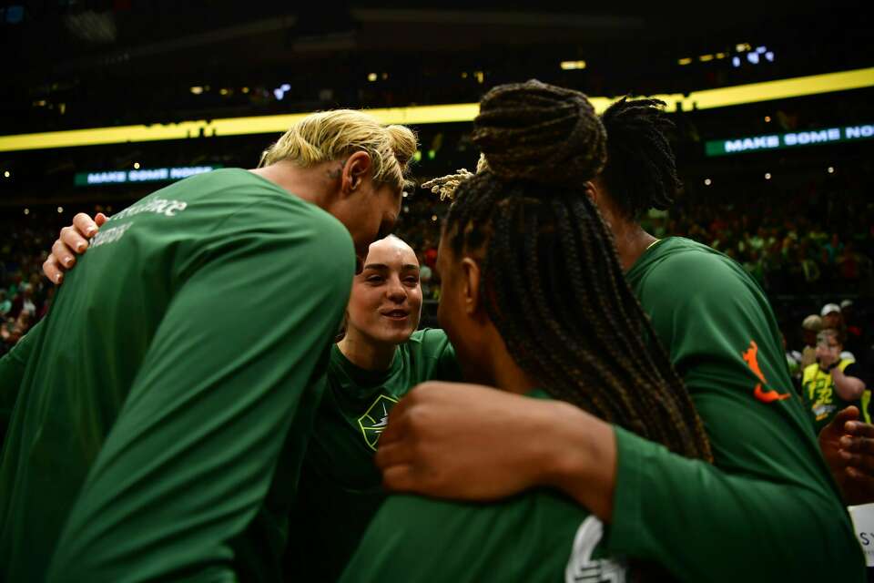 Former UConn star Nika Mühl makes WNBA debut for Seattle Storm