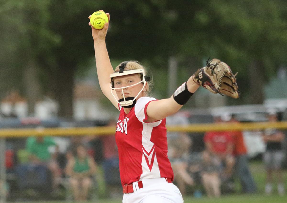 Calhoun finishes off Valmeyer, gets shot at rival Carrollton