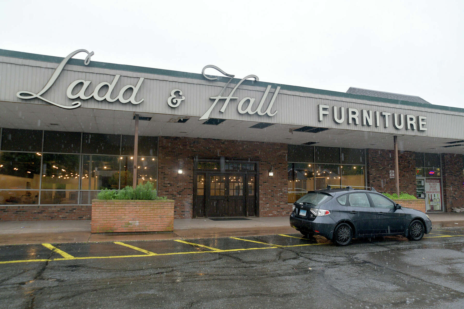 Deals on Wheels moving to former Ladd & Hall space in Vernon