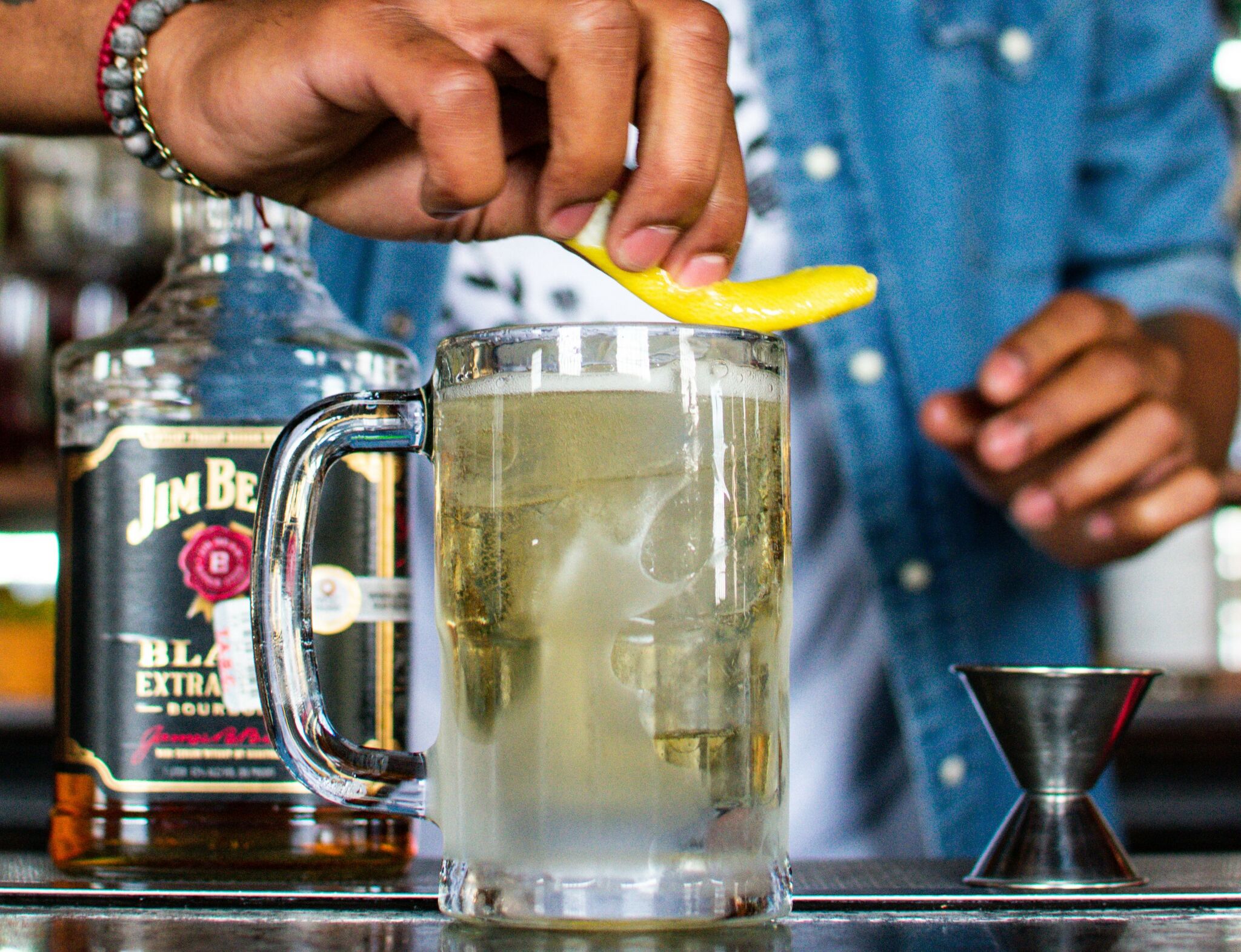 Cheap cocktails in Houston: Try these spots for a $1 or less