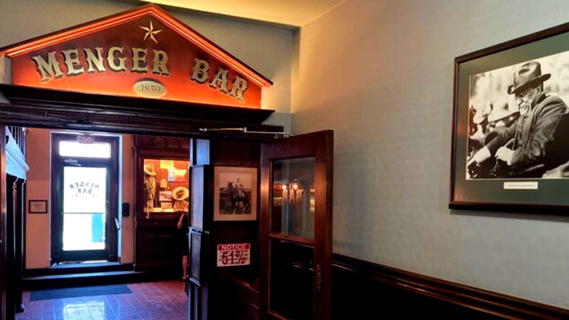 History of The Menger Hotel bar in San Antonio, explained