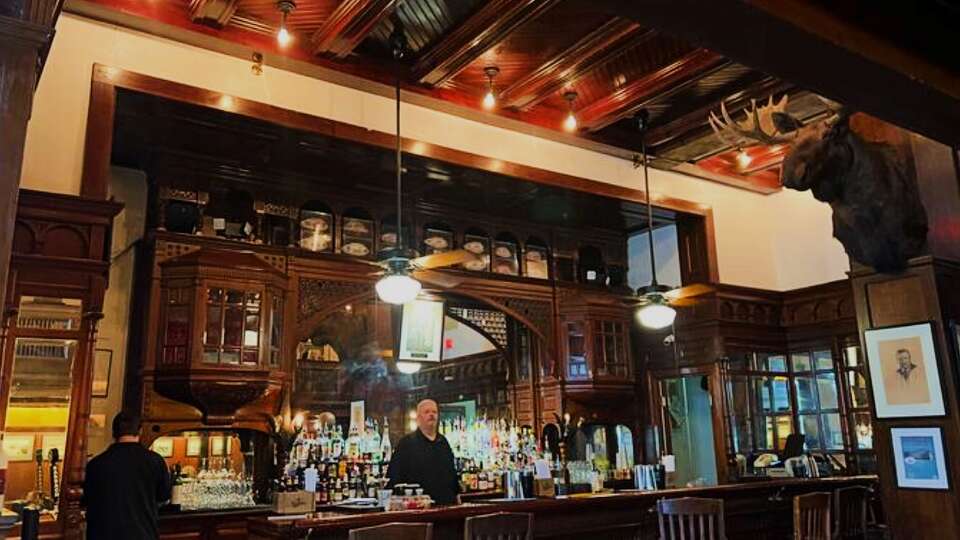 History of The Menger Hotel bar in San Antonio, explained