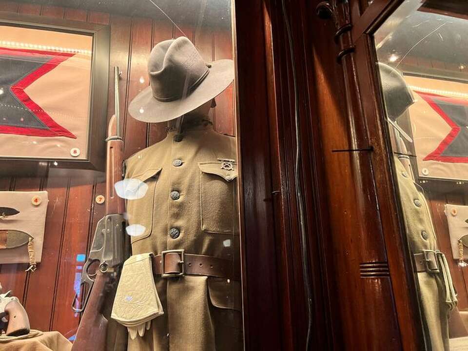 History of The Menger Hotel bar in San Antonio, explained