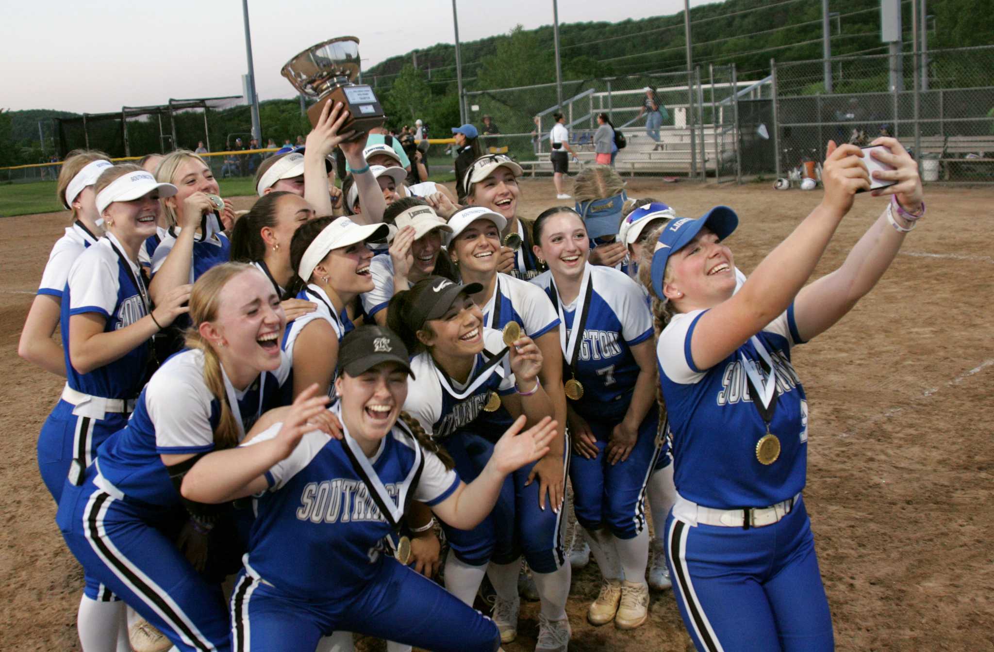 Southington softball wins 4th-straight CCC championship