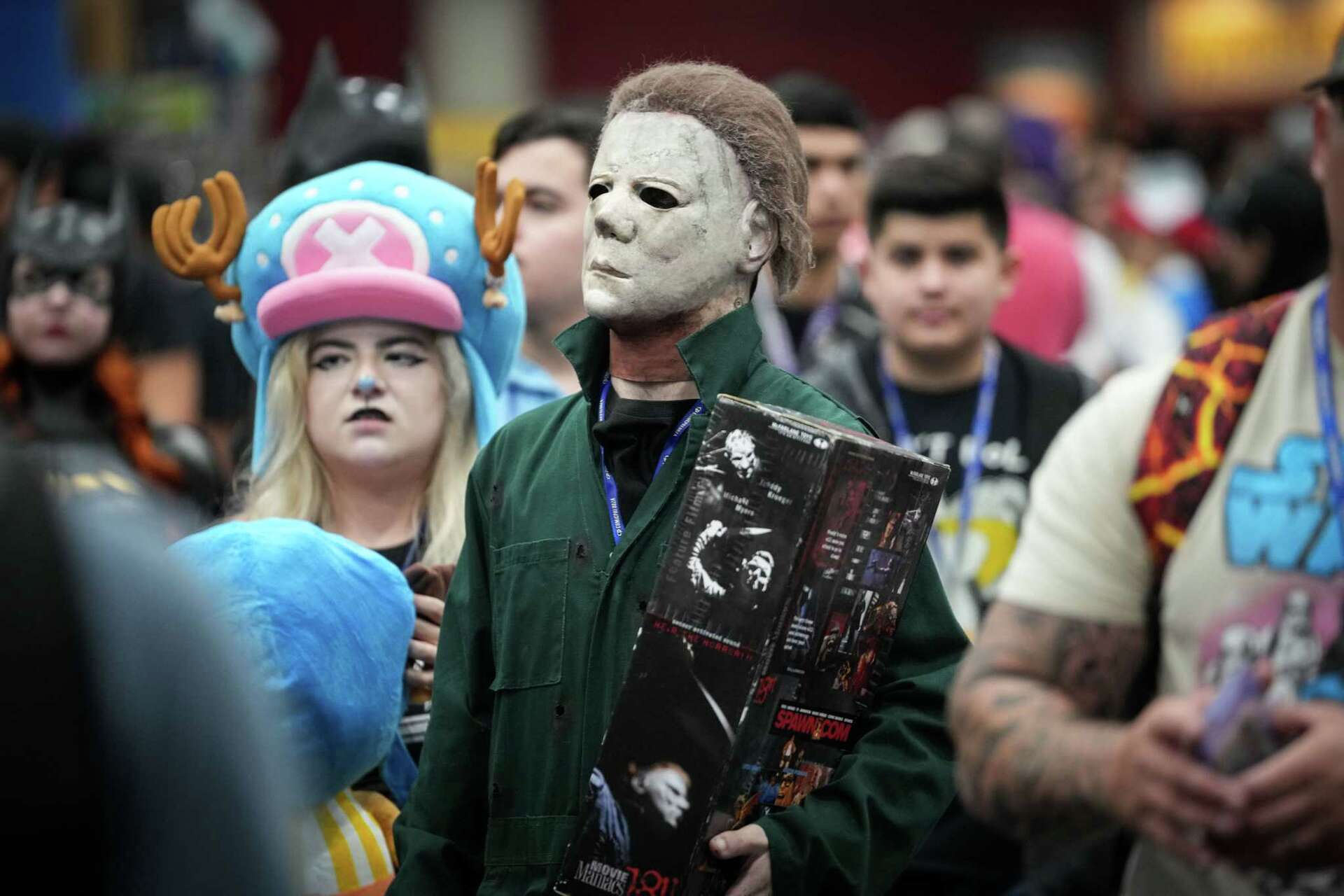 Houston father's killer might have worn Michael Myers mask, HCSO says