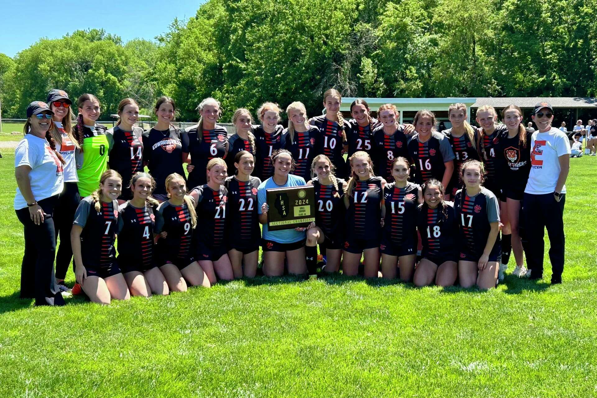 First-half scoring outburst lifts EHS to sectional championship