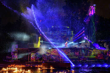 A year after a fire, Disneyland’s Fantasmic returns without dragon