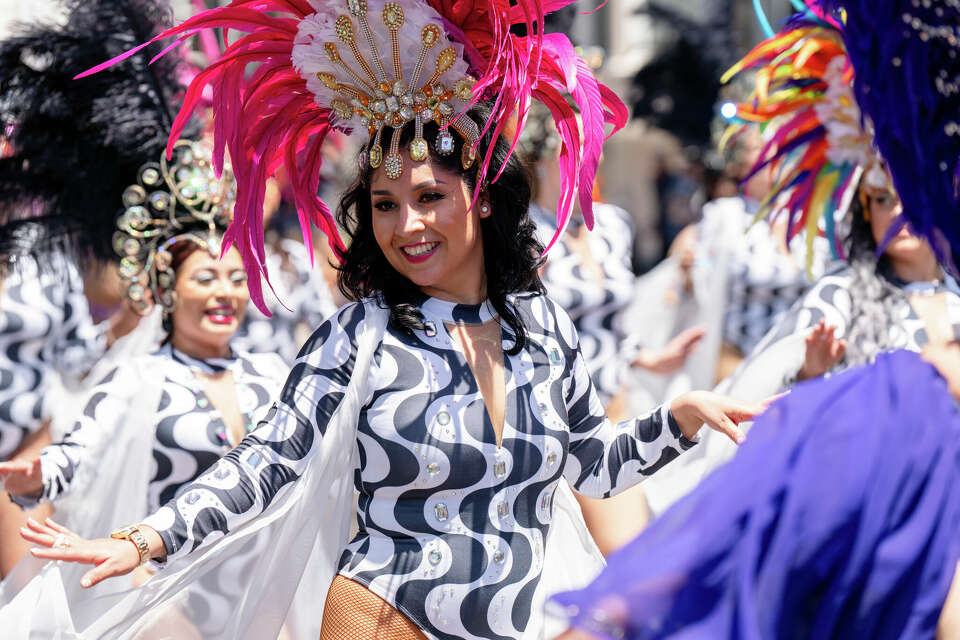 Thousands dance through San Francisco streets in Carnaval parade