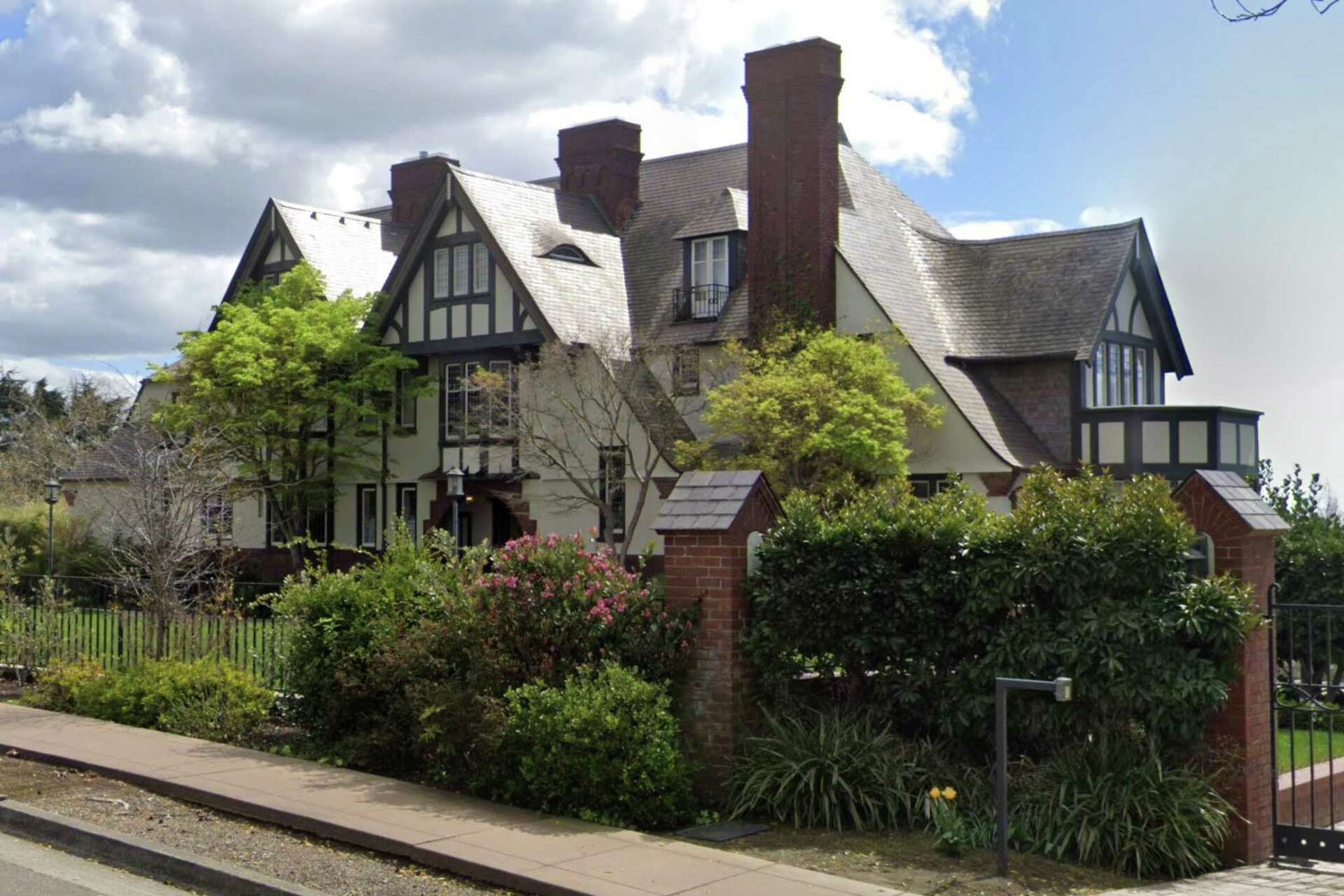 Embattled Sonoma developer listing Piedmont mansion amid FBI probe