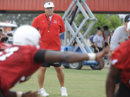 PHOTOS: Lamar takes to the field for fall training