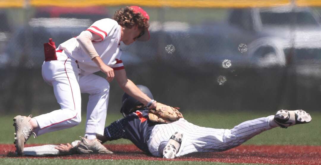 Hayden Hicks leads Jacksonville to regional title win