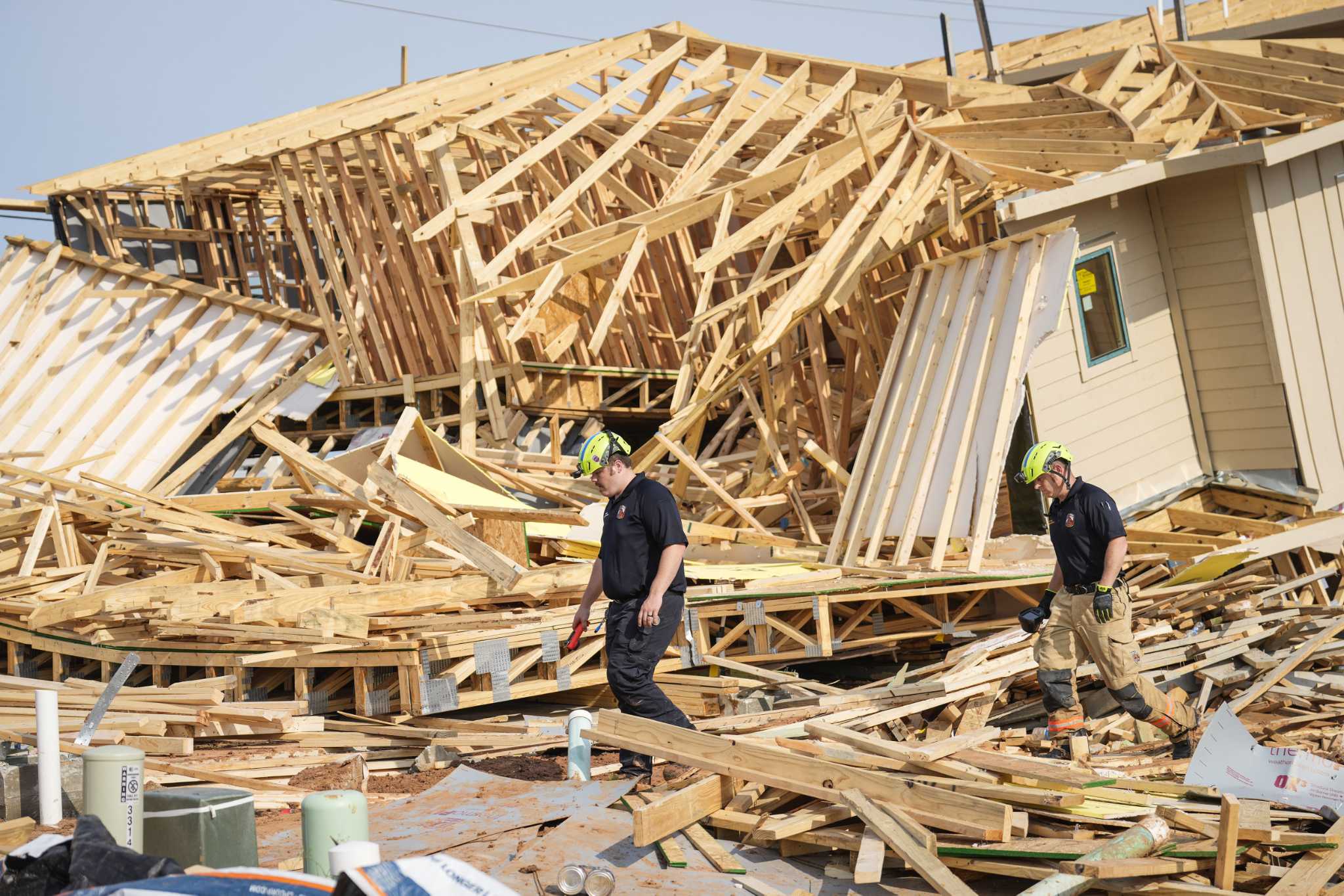 Teen dead after storm causes Magnolia home construction collapse