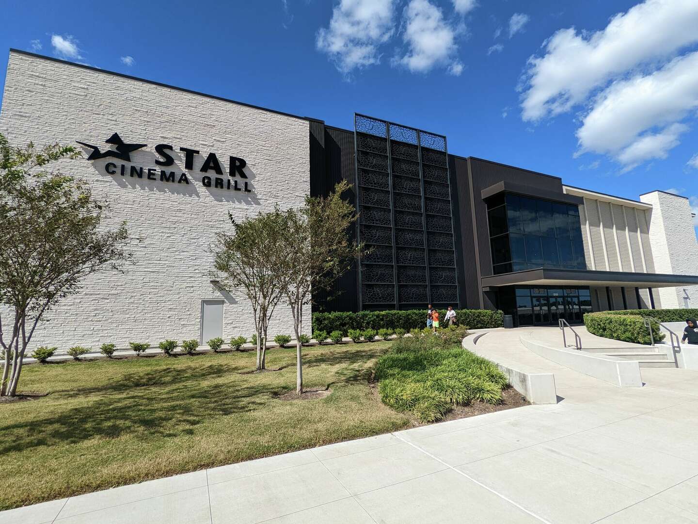 Ranking Houston's top dine-in, luxury movie theaters