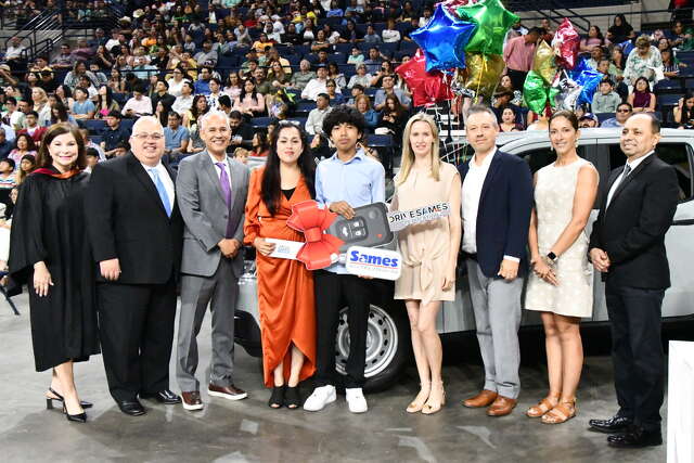 Laredo Martin student wins 2024 Ford Maverick for perfect attendance