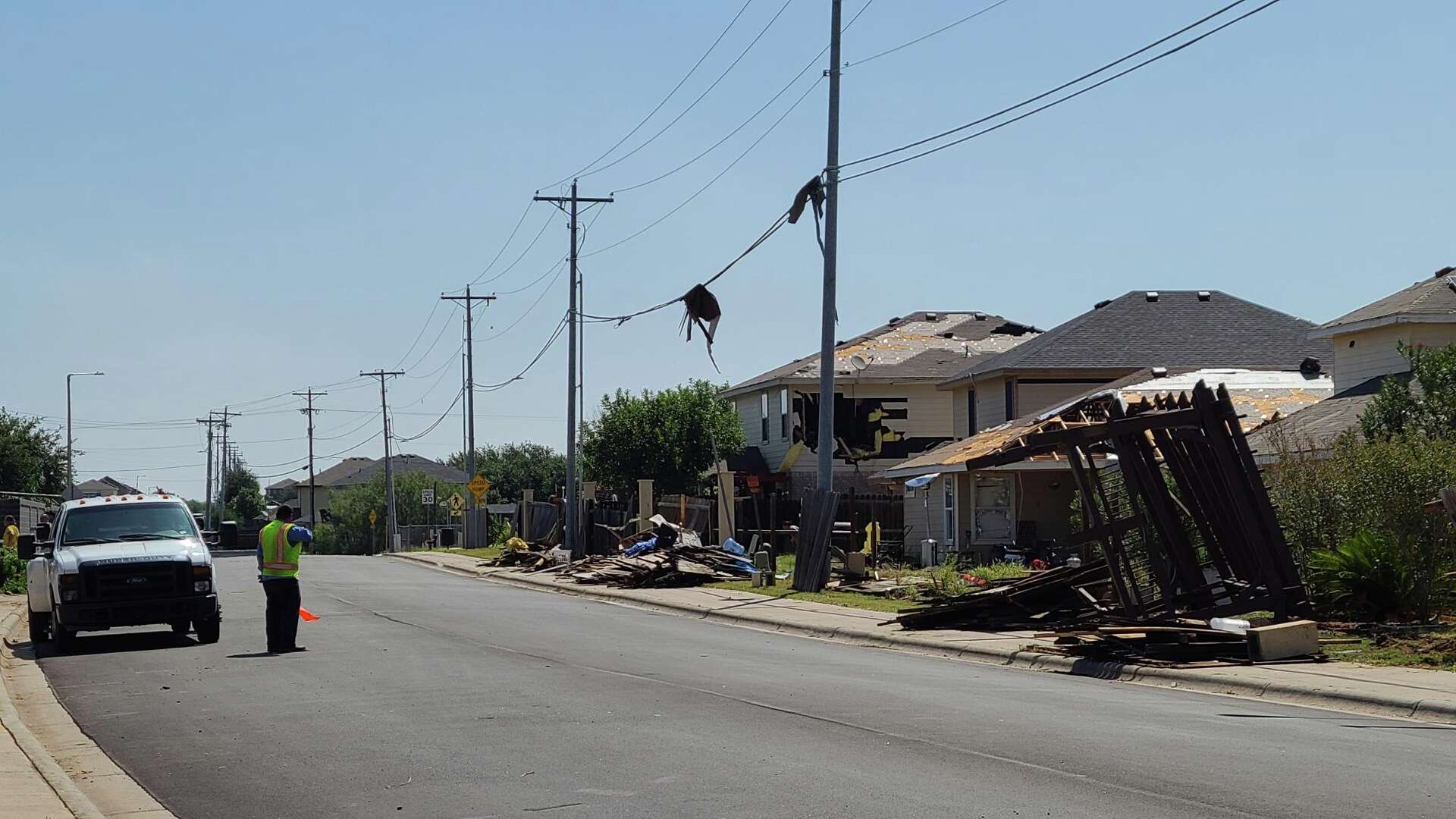 Laredo PD warns of construction scams amid storm damage