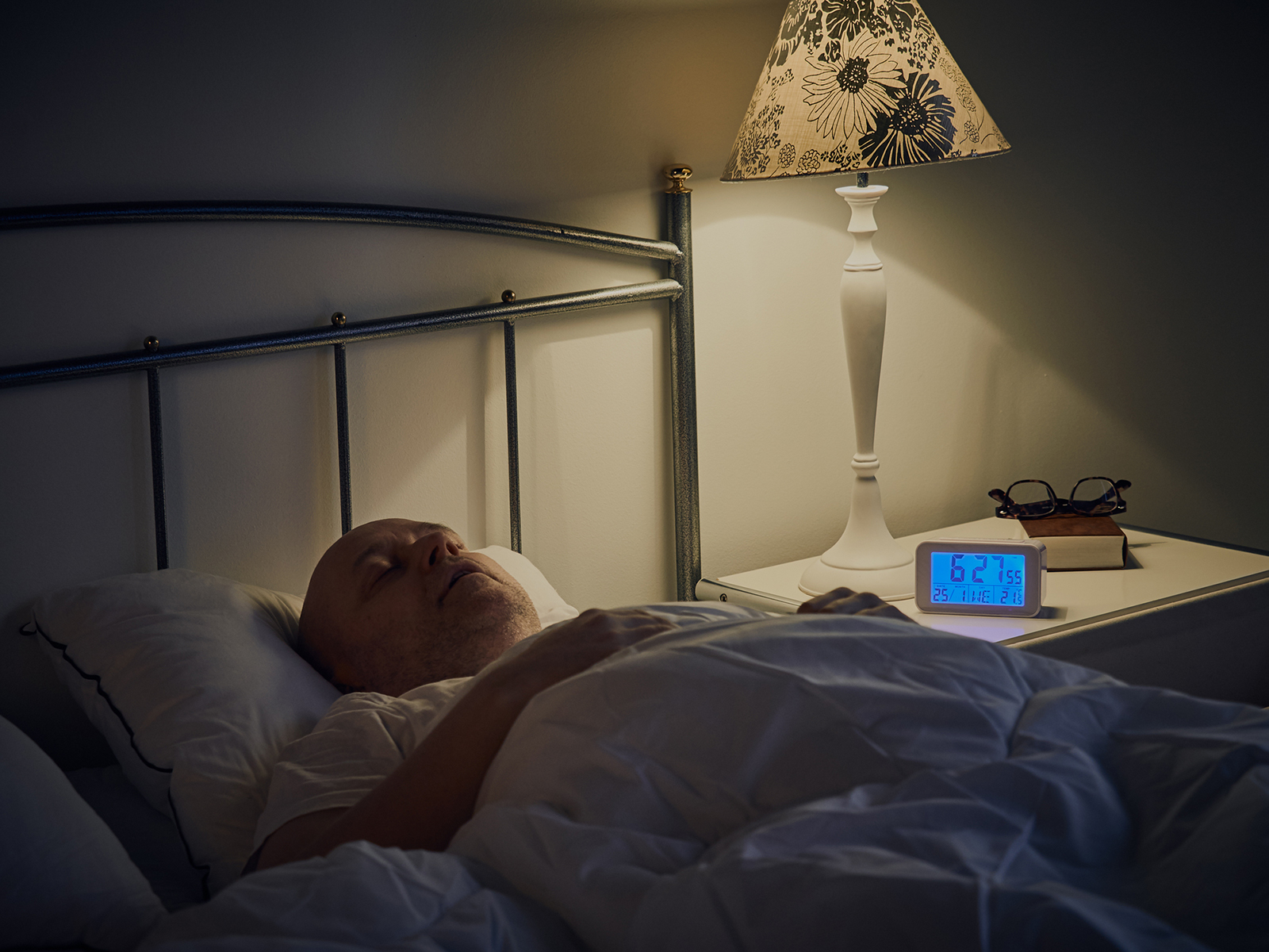 Late bedtimes associated with worse mental health: Stanford study