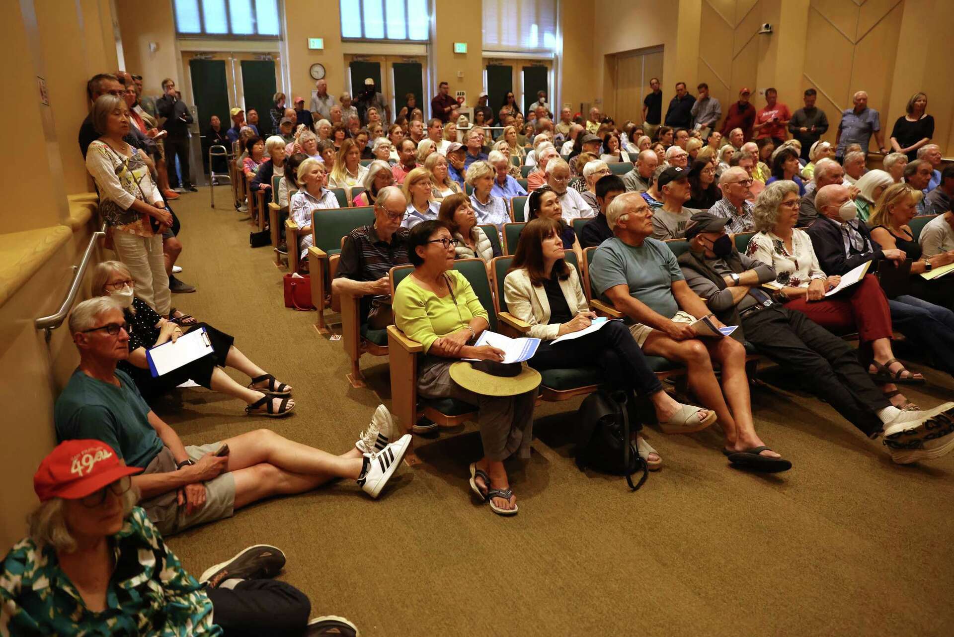 California insurance crisis: Angry Orinda homeowners want action