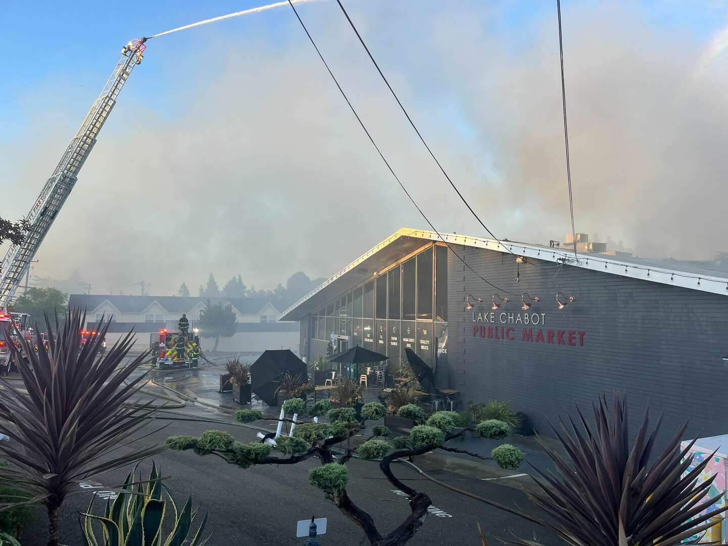 Lake Chabot Public Market in East Bay probably a total loss after fire