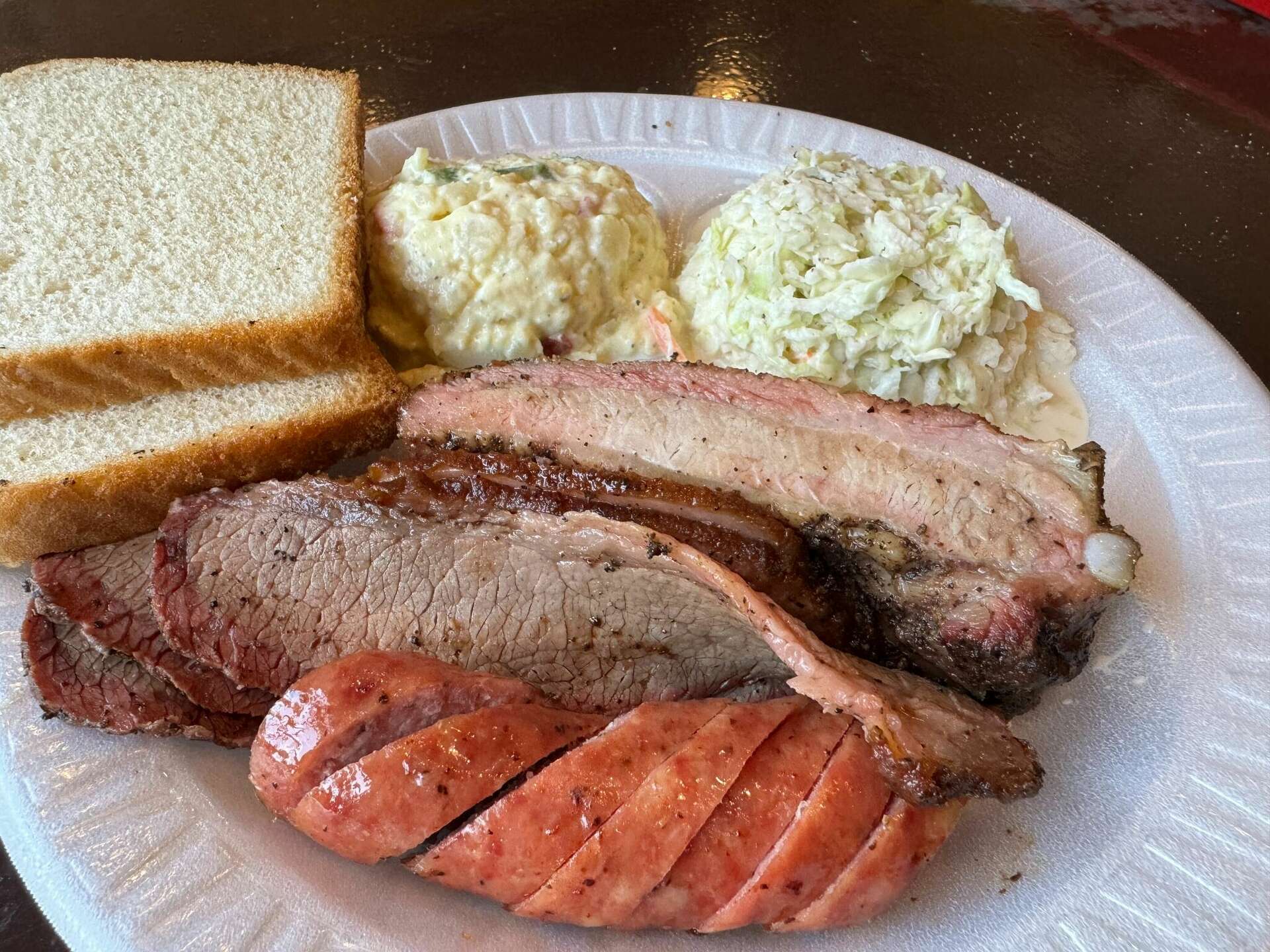 New Braunfels' Granzin's serves budget-barbecue at award quality
