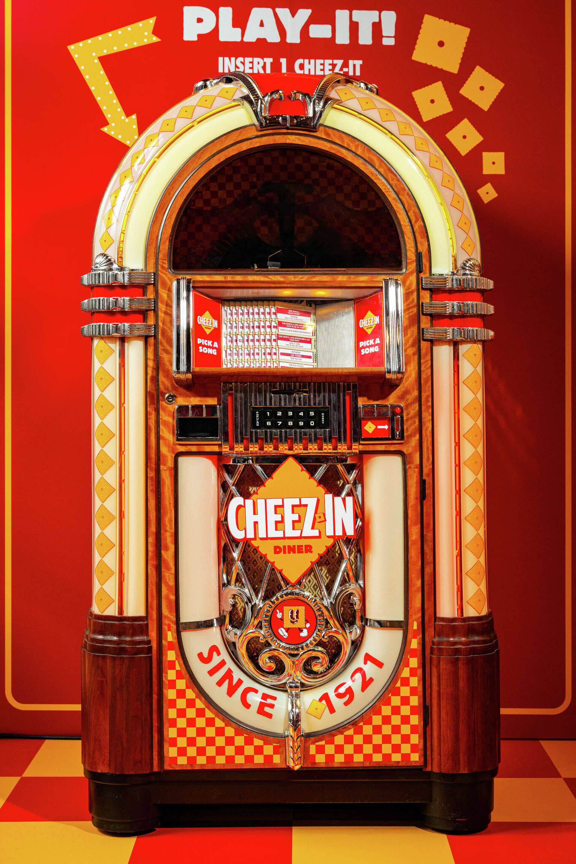 Upstate New York Cheez-It diner jukebox goes up for auction
