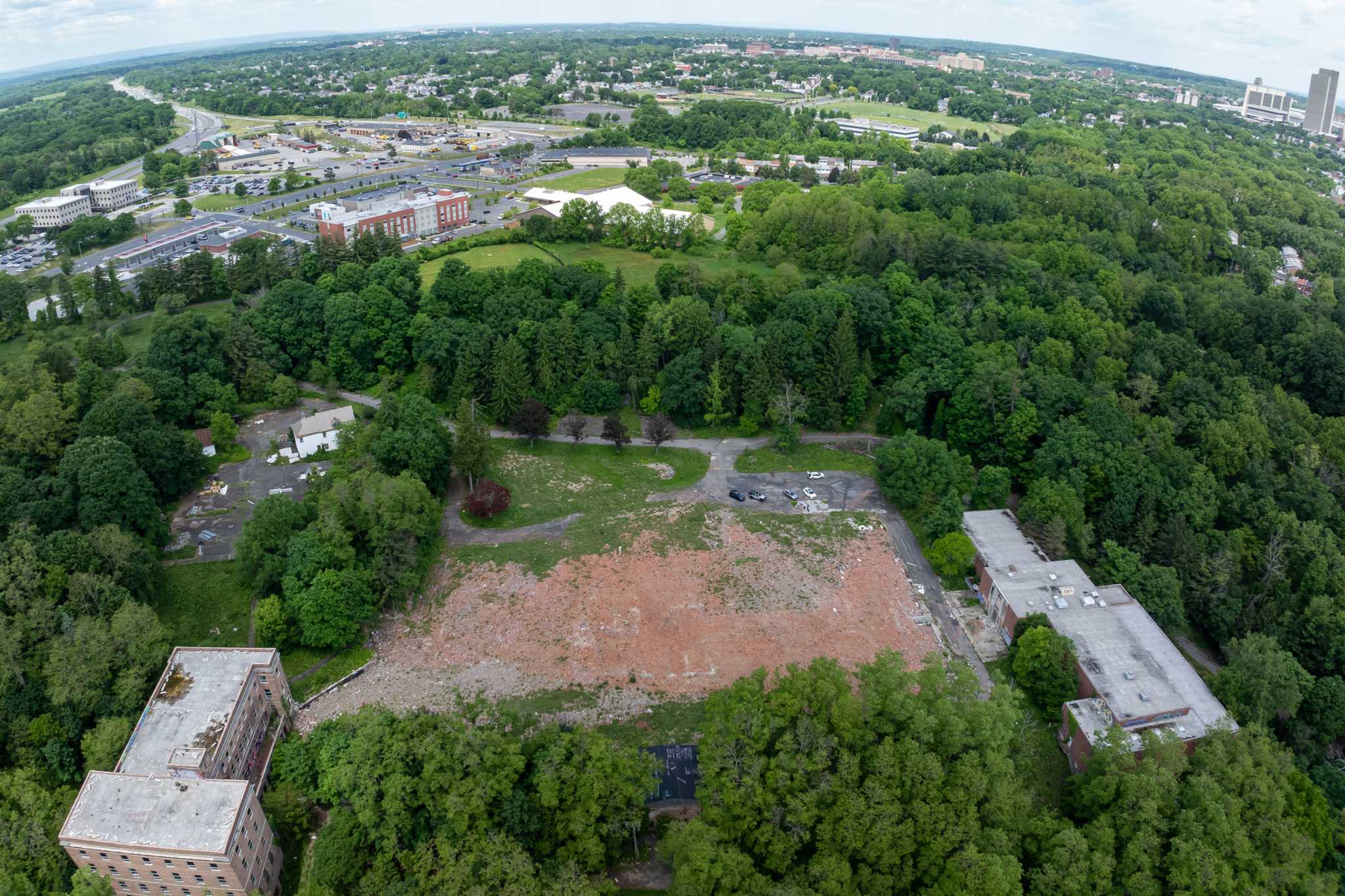 Plans for Kenwood data center development face steep city hurdles