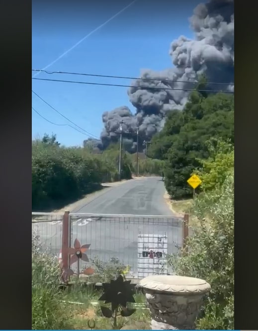 Fire at Petaluma egg factory sends up huge column of black smoke