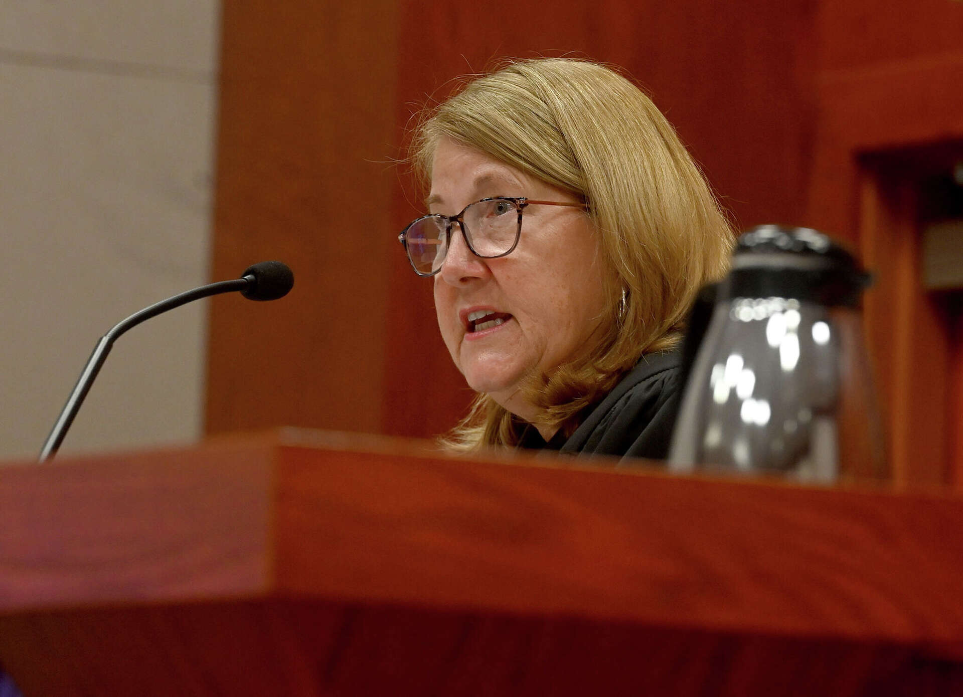 Officials: Driver who killed CT state trooper once convicted of murder