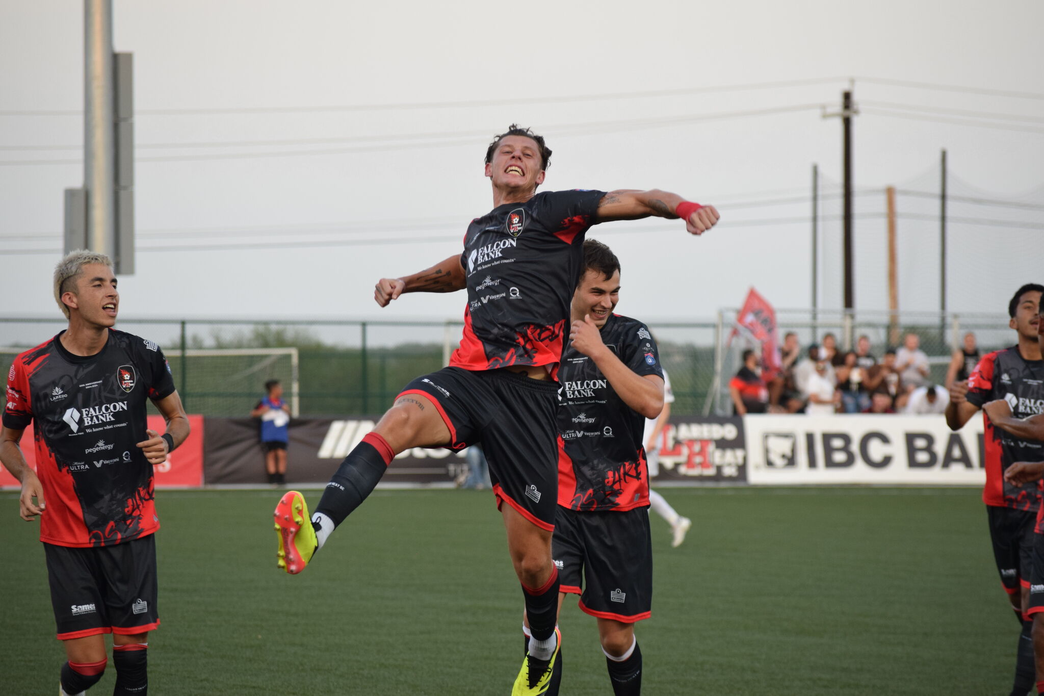 Laredo Heat SC defeats CF10 Houston