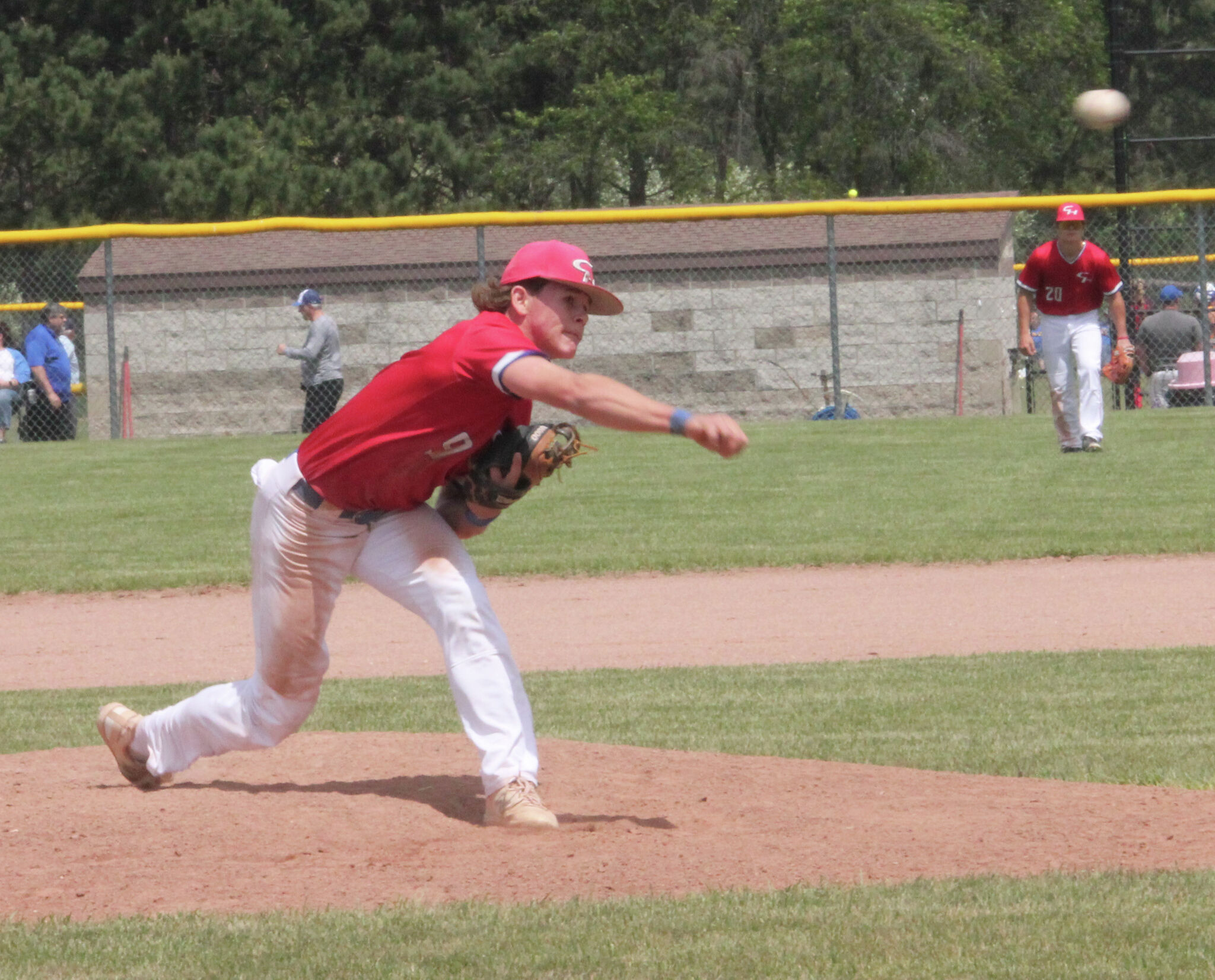 Clare's bats erupt in title contest over Warriors