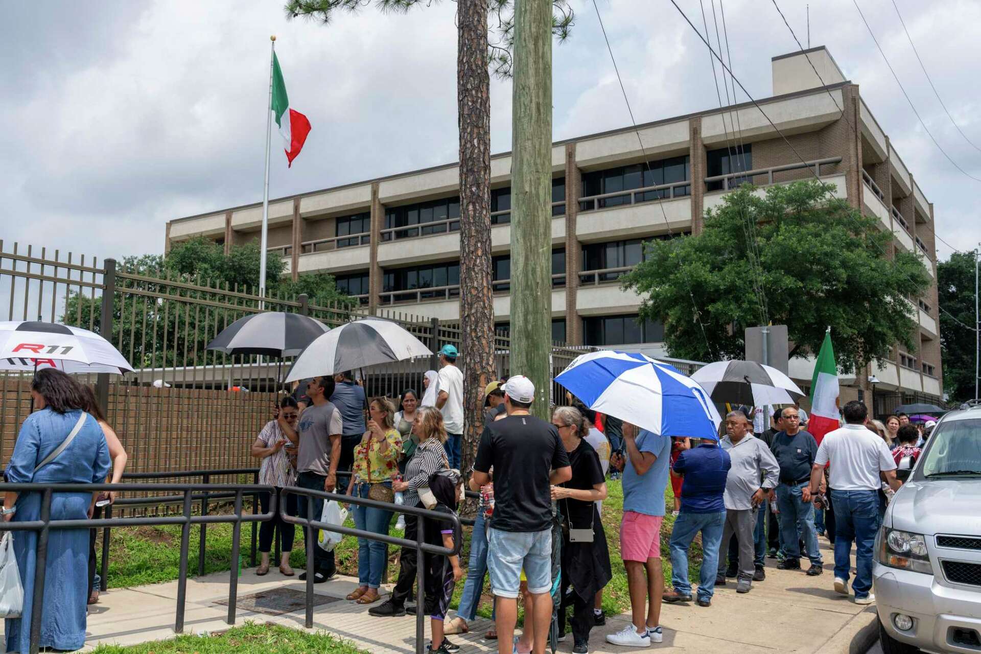 Hundreds denied opportunity to vote at Houston's Mexican consulate
