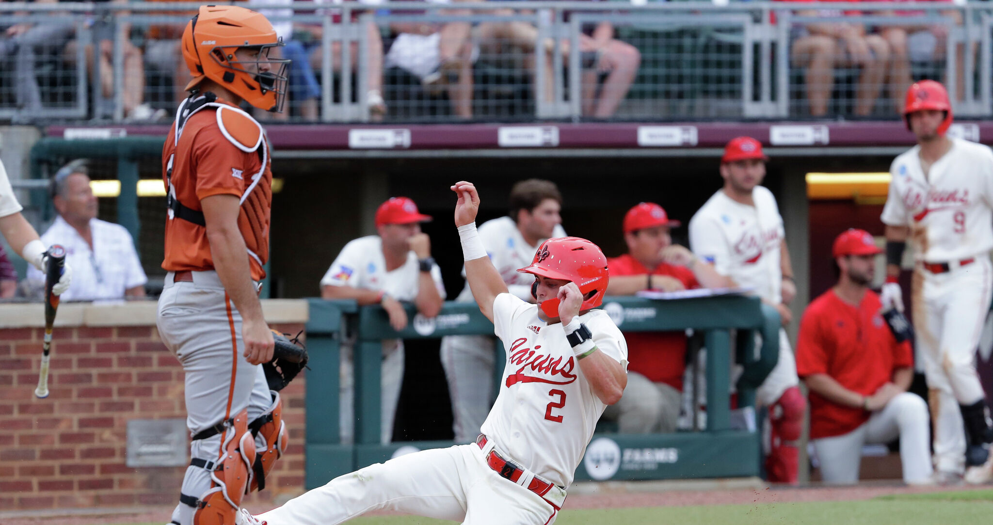 NCAA baseball tournament: Longhorns fall to Ragin' Cajuns