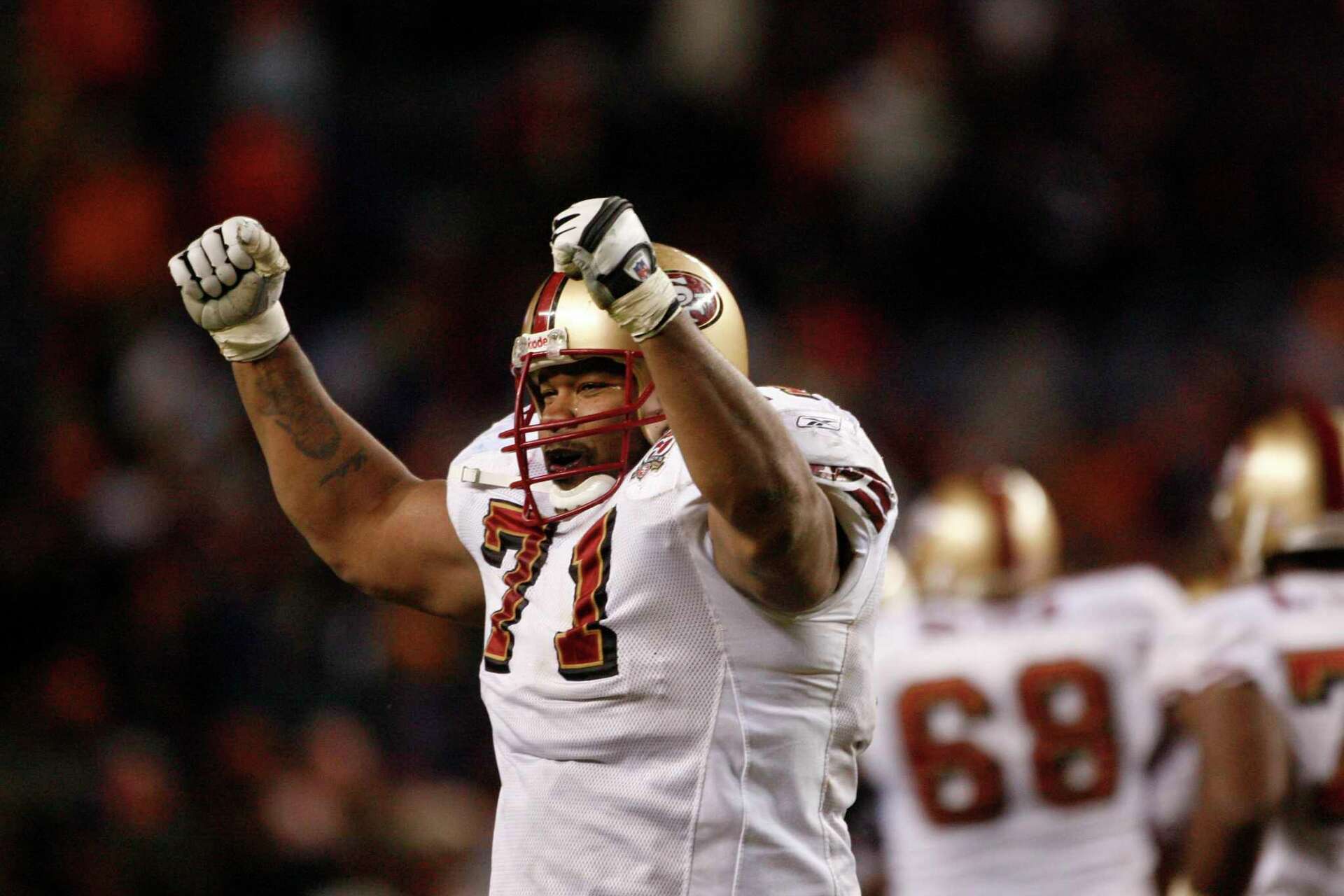 Larry Allen, Pro Footbal Hall of Famer and ex-49ers guard, dies at 52
