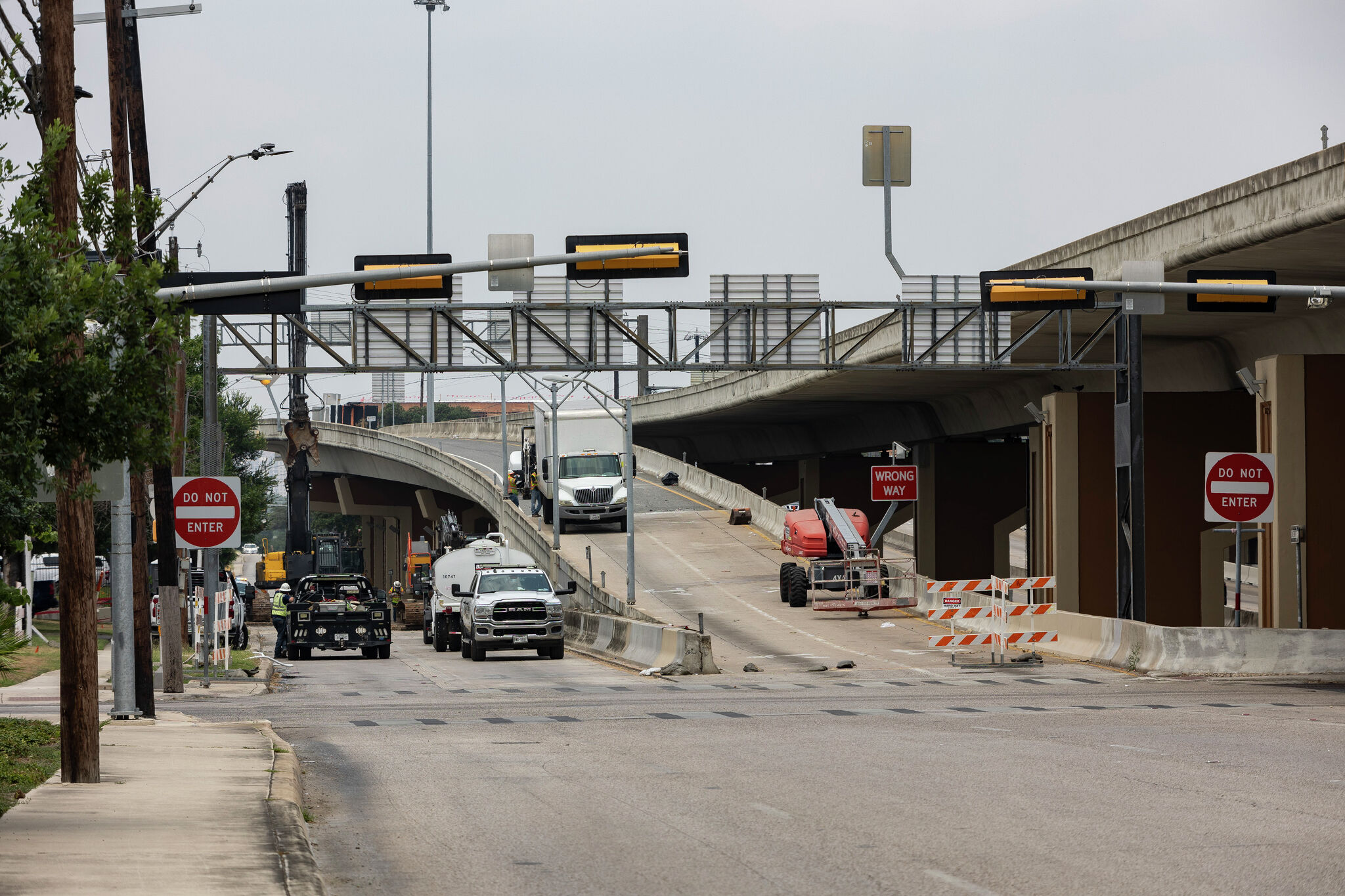 TxDOT reopens I-35 exit downtown that it rebuilt after fire
