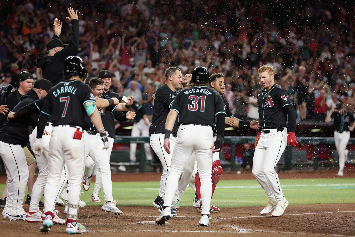 Giants’ losing streak at 5 as D-Backs win on walk-off, pinch-hit HR