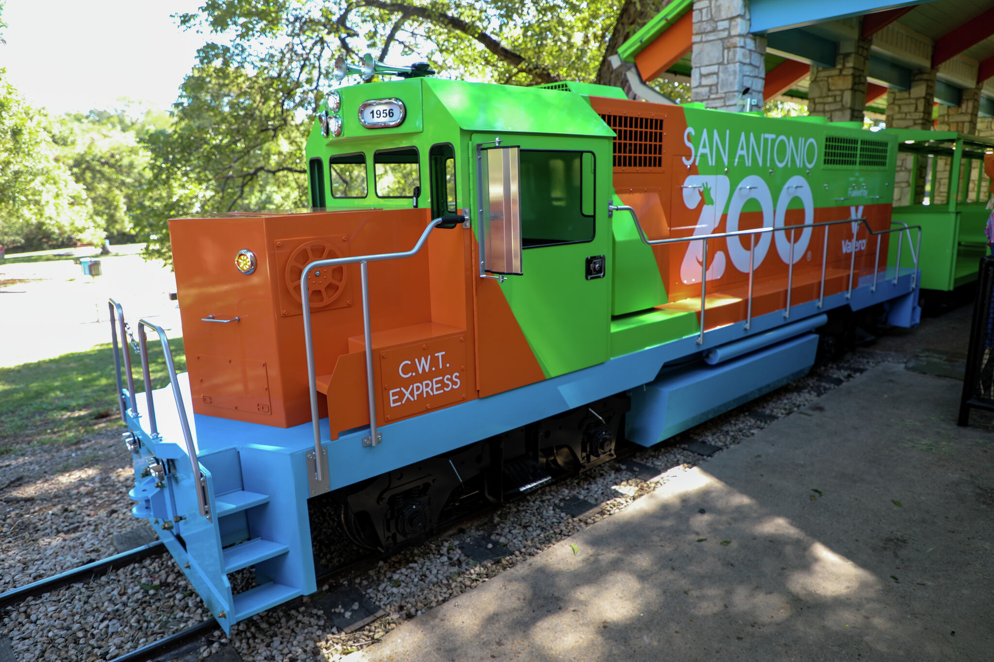 San Antonio Zoo offers new 12-month Zoo Train pass