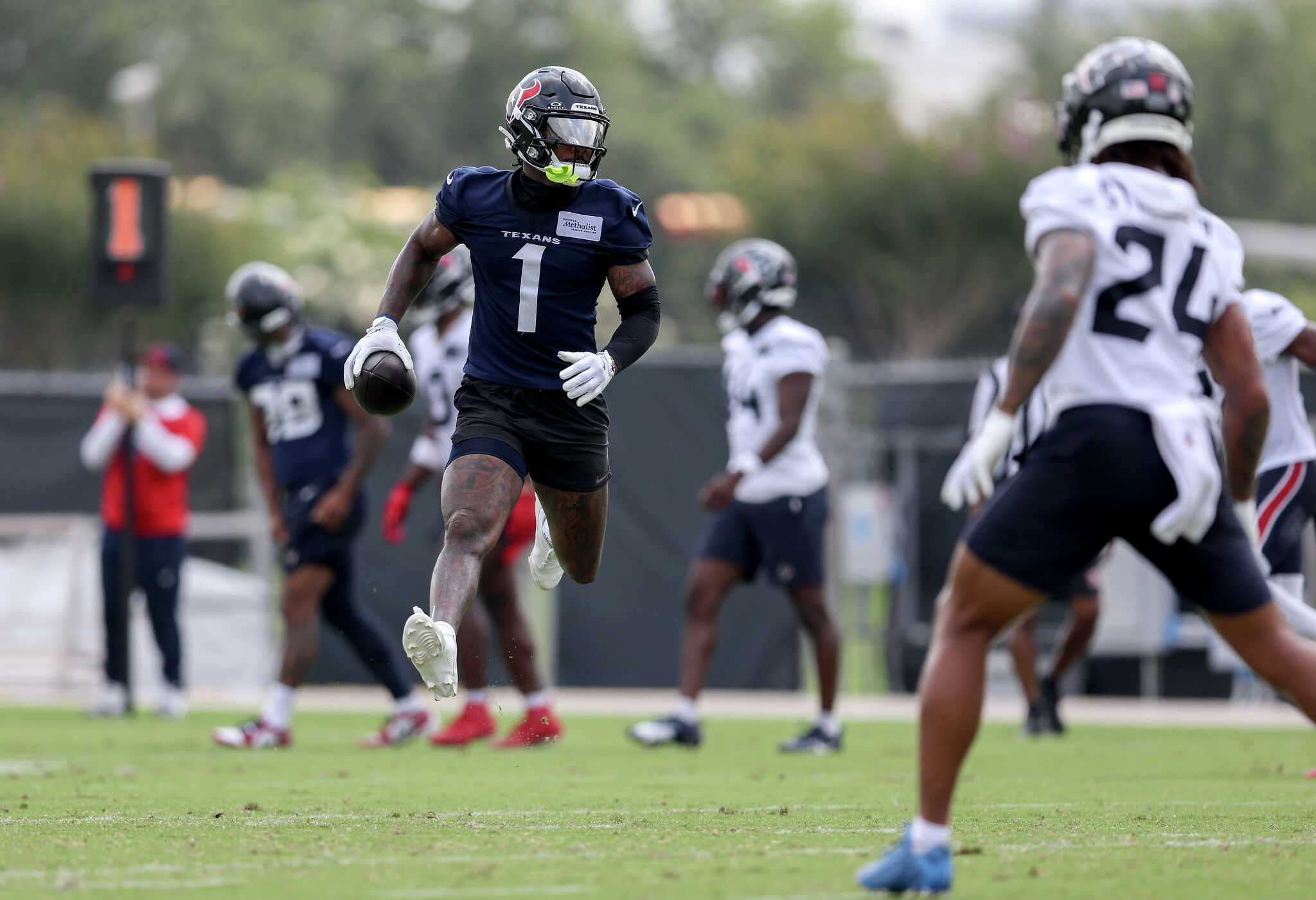 How Stefon Diggs became an instant leader for Texans