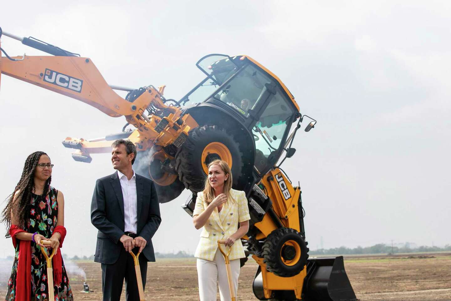 JCB breaks ground on $500M San Antonio manufacturing plant