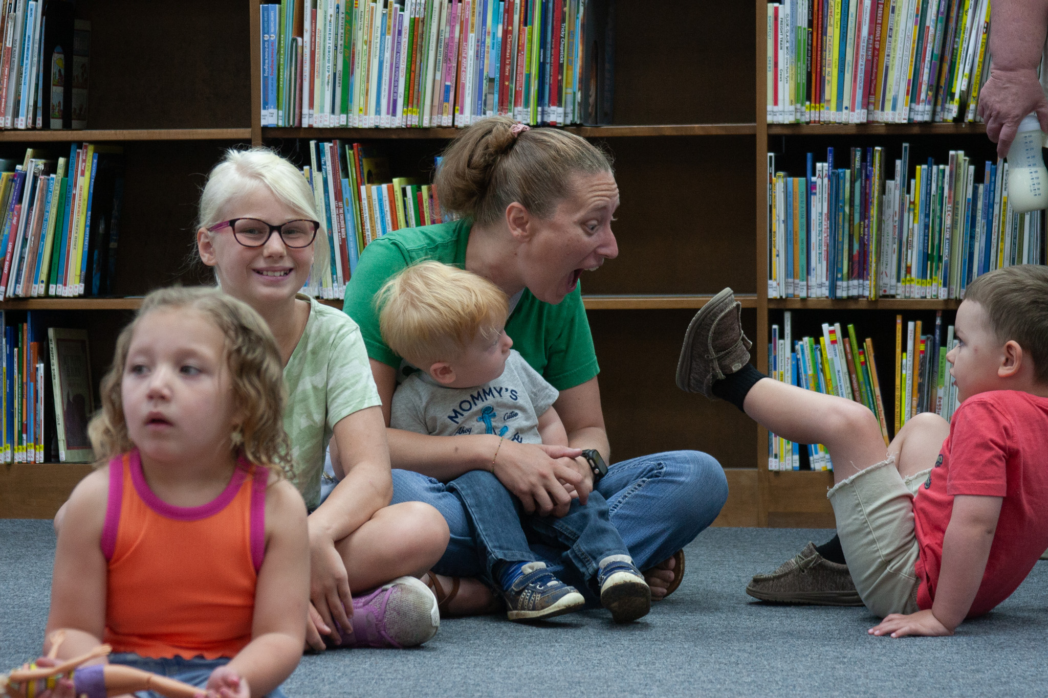 Andy Mason performs at Unger Memorial Library