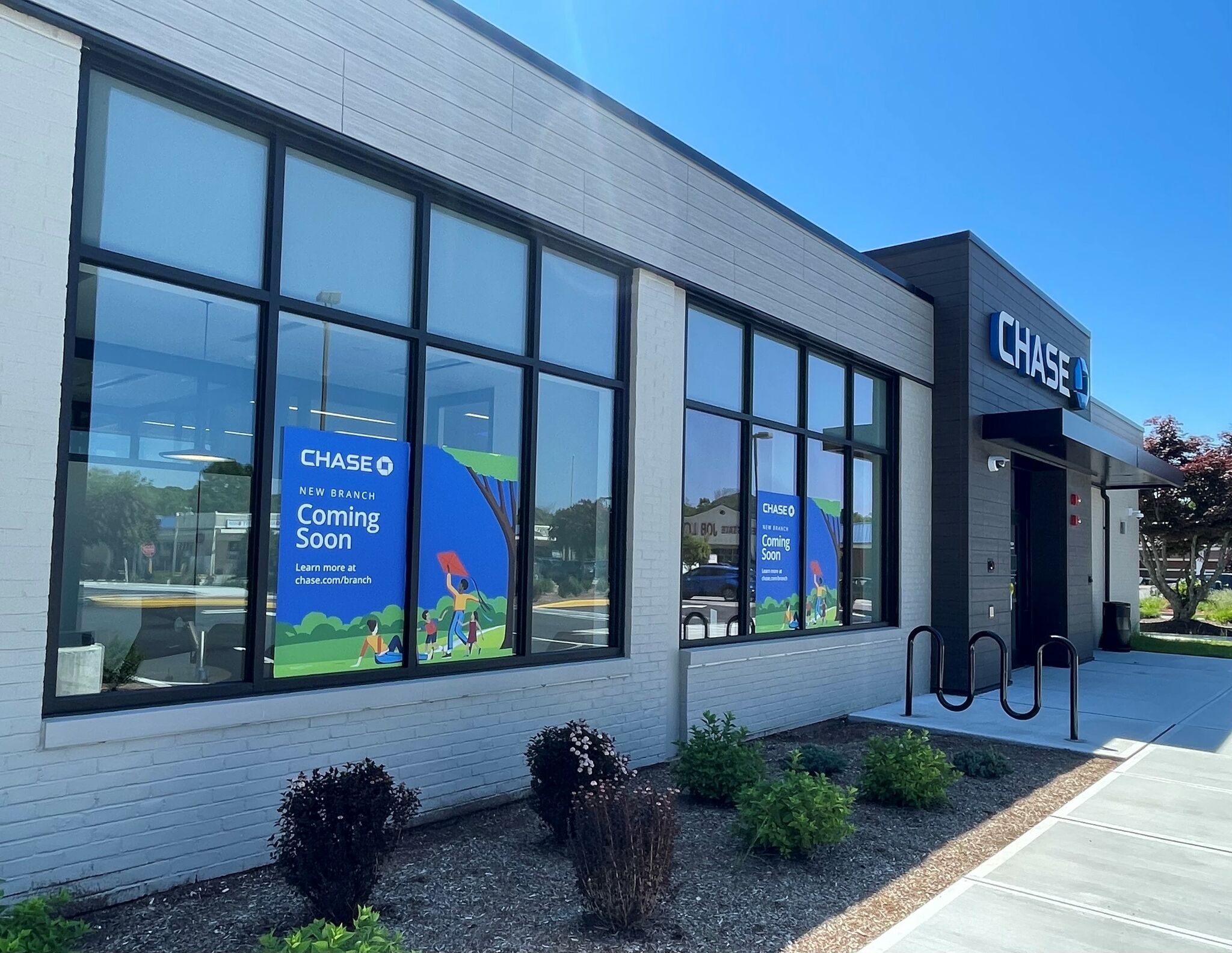Why one big bank keeps opening branches across Connecticut