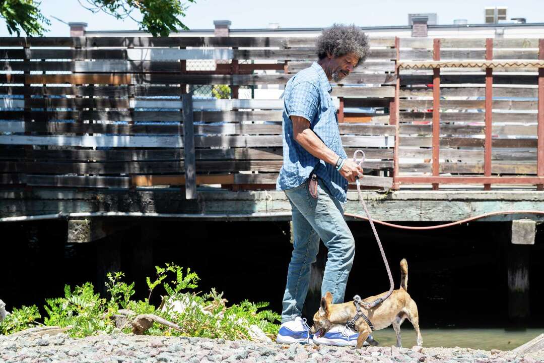 Bay Area heat wave pushes temperatures to nearly 100 degrees