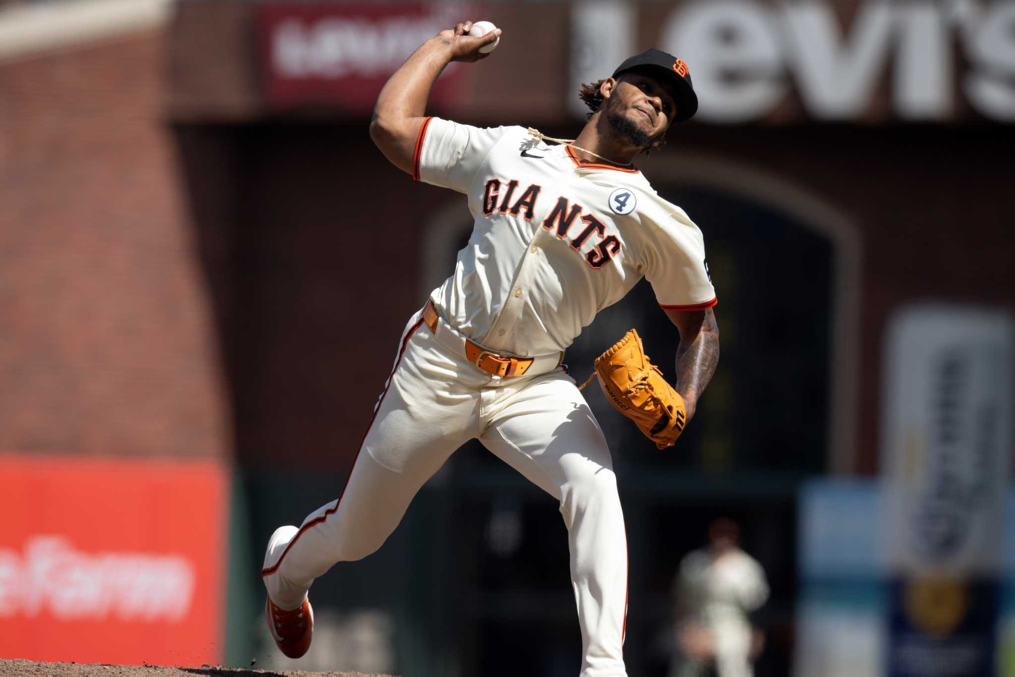 Giants confident reliever Camilo Doval soon will hit his stride