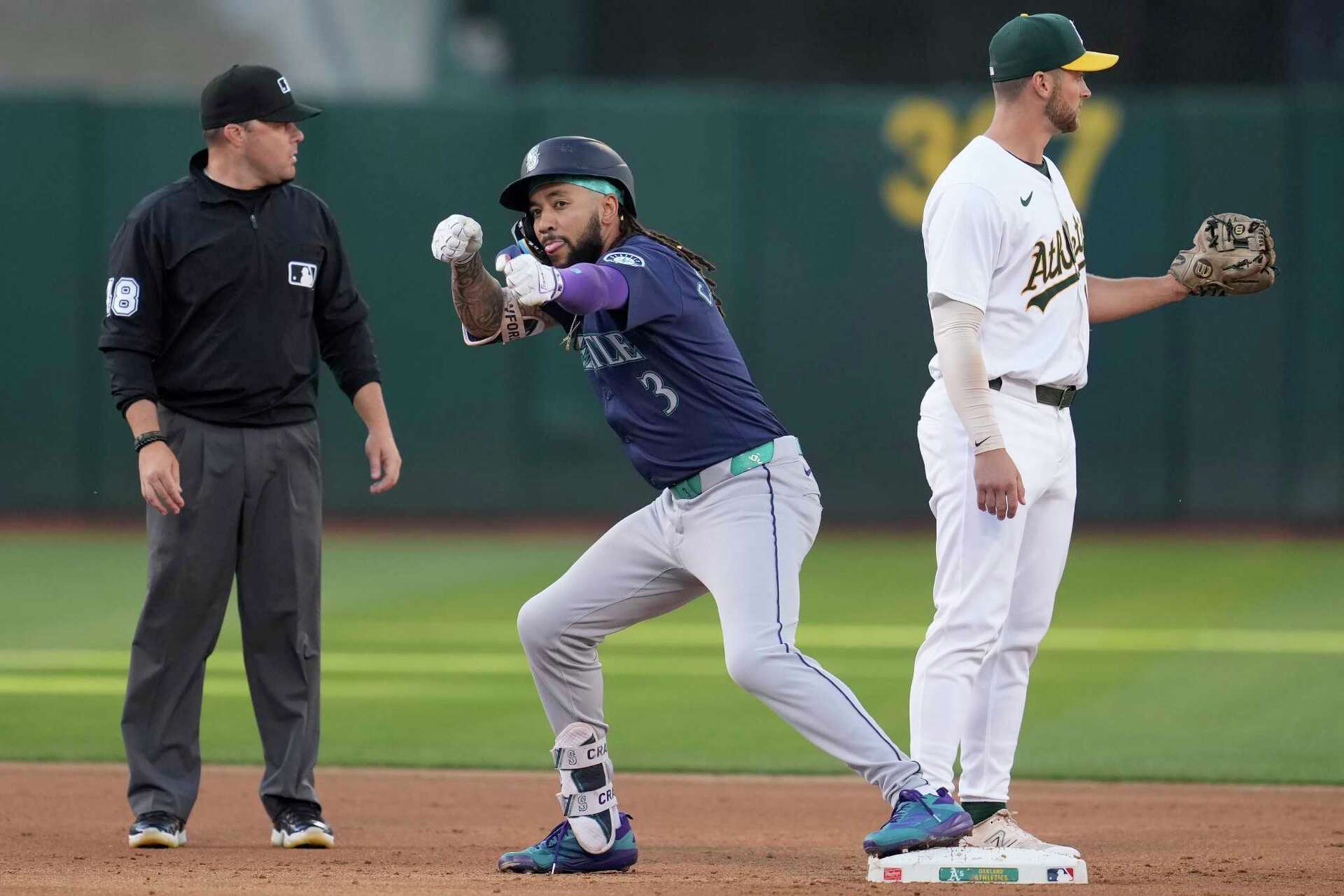 In suspension’s wake, A's shuffle bullpen and then lose to Mariners