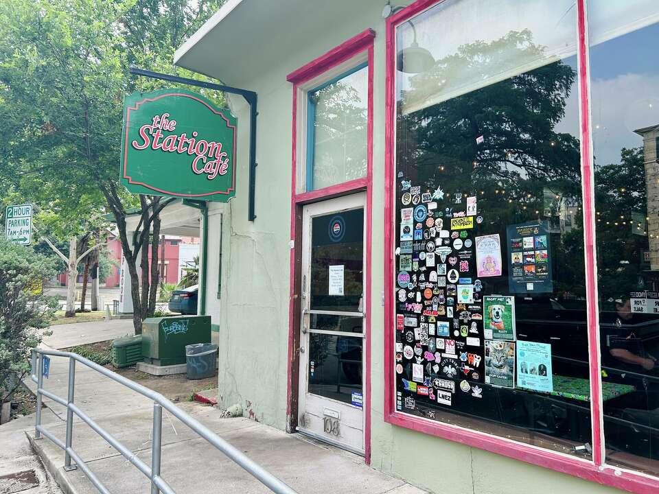 San Antonio eatery serving up elite sandwiches under $10