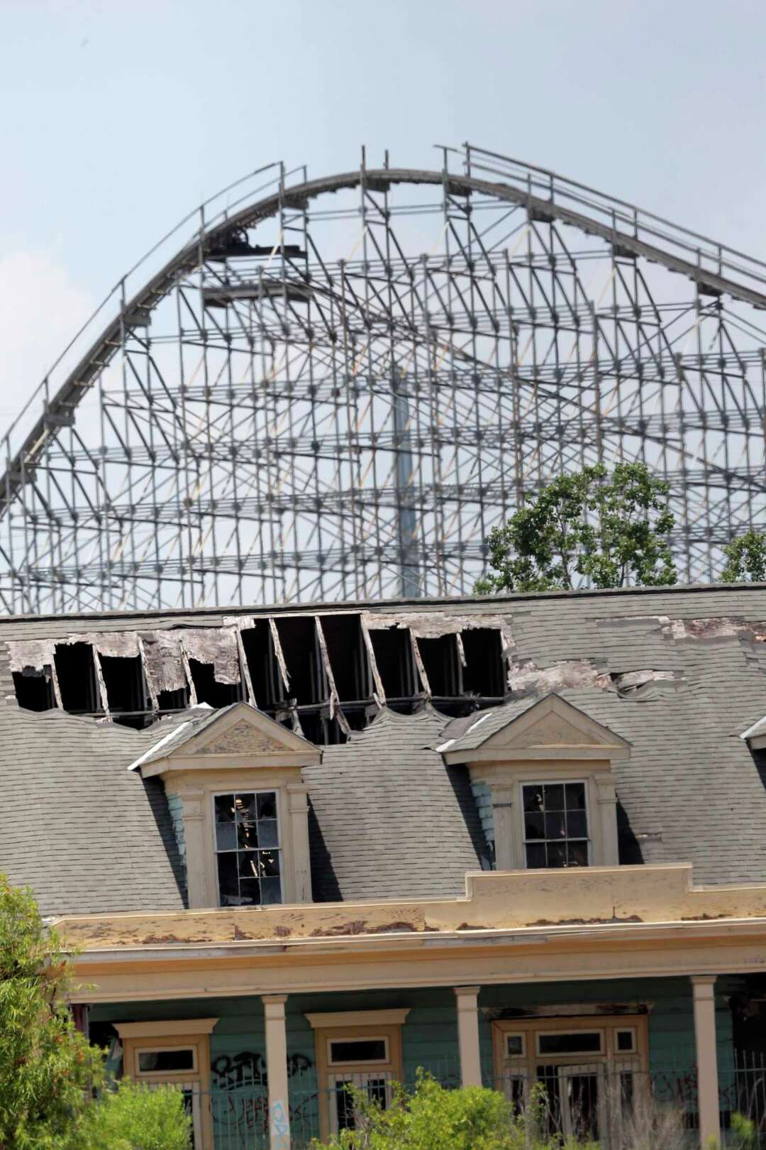 Abandoned New Orleans Six Flags slated for new life