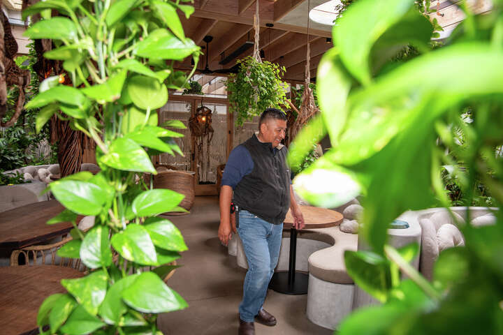 How one worker keeps a beautiful Calif. restaurant alive